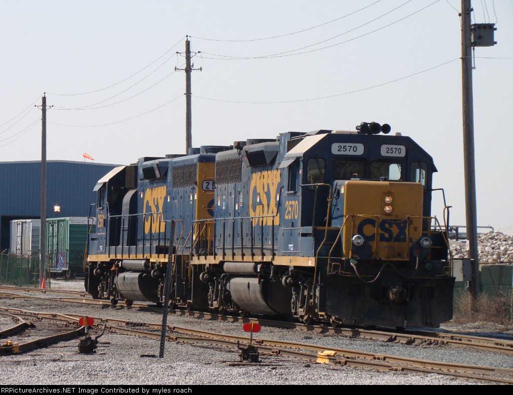 CSX 2570